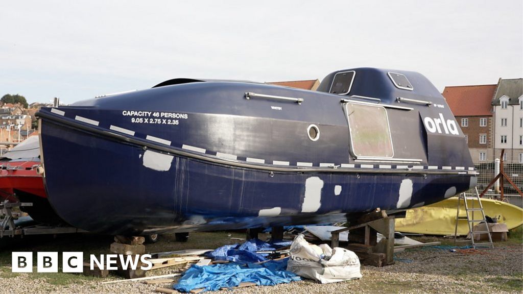 Former oil rig lifeboat transformed into home - BBC News