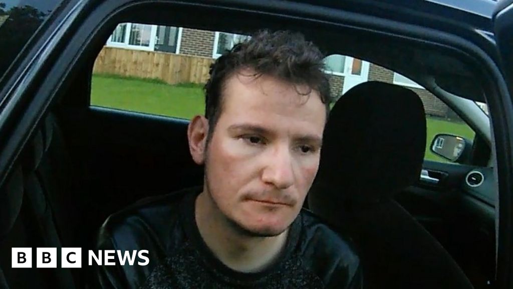 Ex-Peterlee mayor Lee Cook tried to meet boy, 15, for sex - BBC News