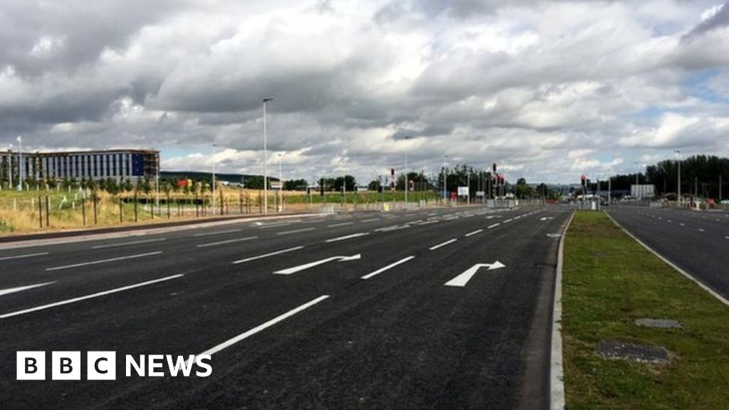 New link road to connect into Aberdeen bypass opens to traffic - BBC News
