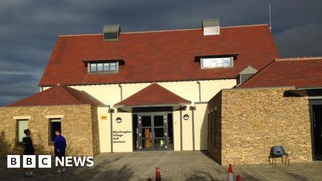 Bletchingdon's new £4m village school opens for new term - BBC News