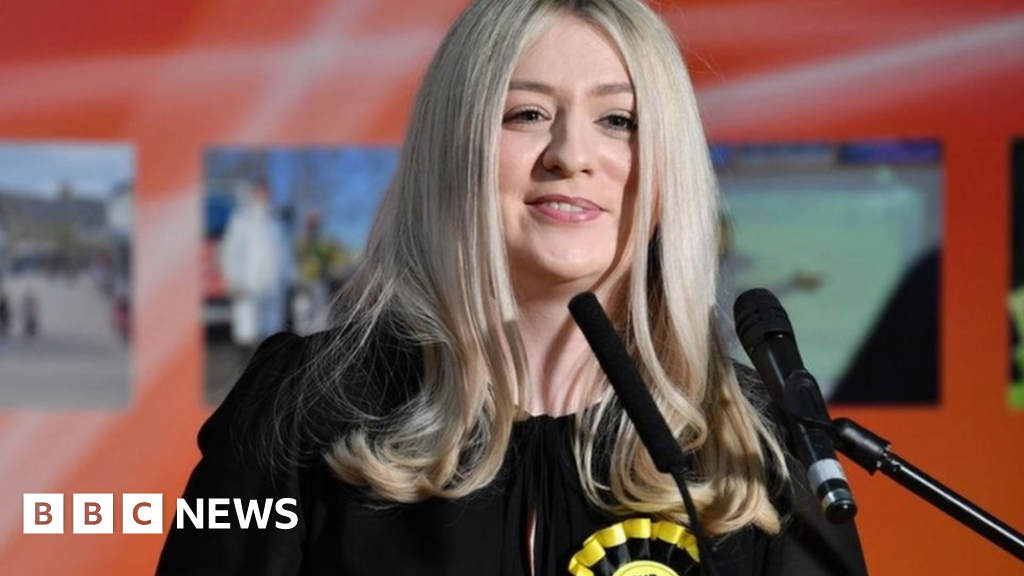 SNP MP Amy Callaghan suffers brain haemorrhage - BBC News
