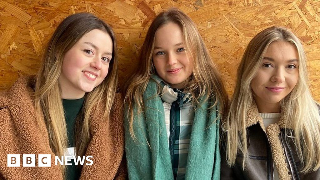 Portsmouth: Social media walks tackling loneliness young women