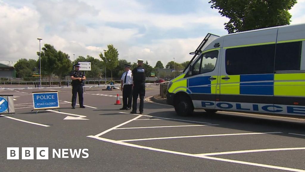 Barnstaple Tesco stabbing: Murder suspect arrested - BBC News