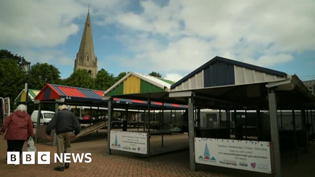 Wellingborough market stalls removed due to anti-social behaviour - BBC ...