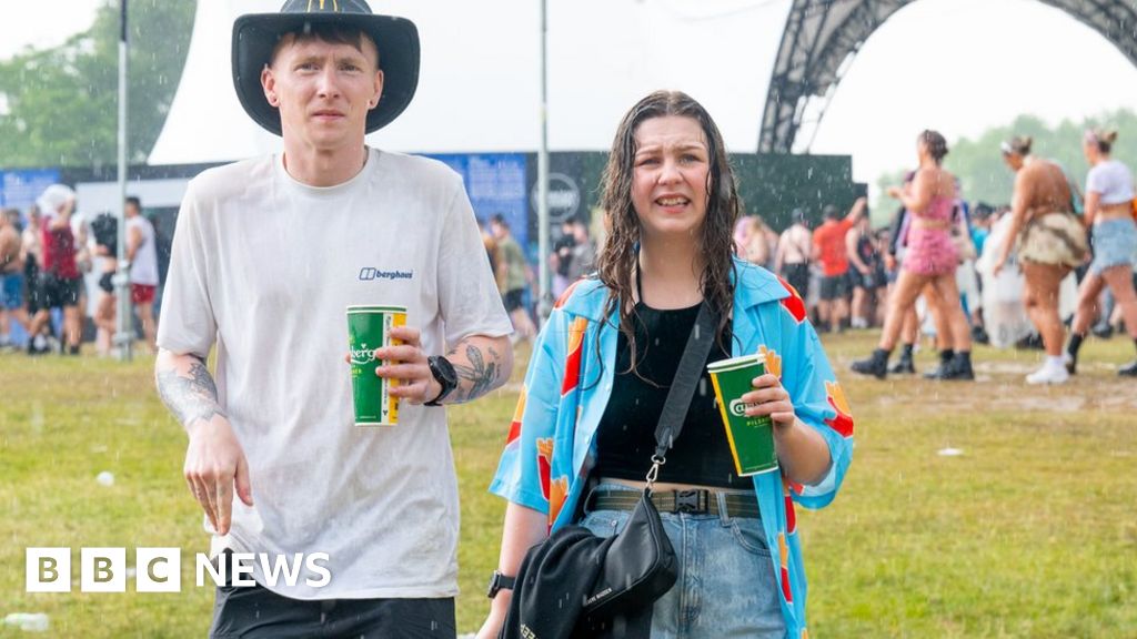 Thunderstorm warnings to continue into Monday - BBC News