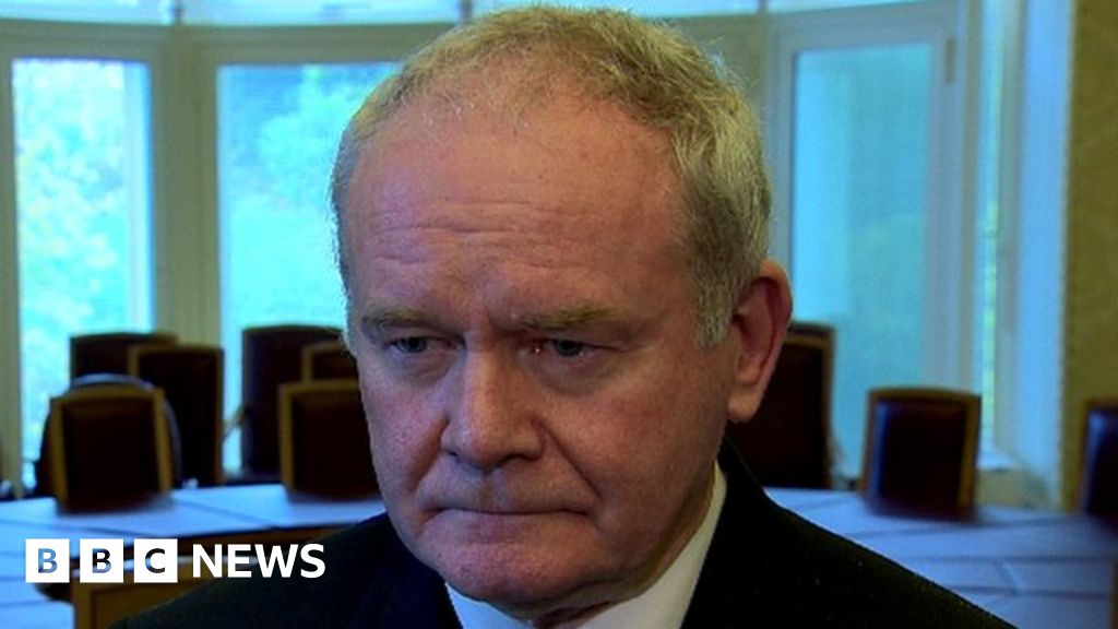 McGuinness pays tribute to Robinson - BBC News