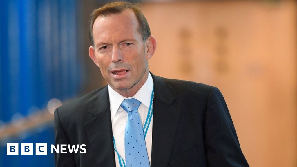 Tony Abbott keen to contribute 'expertise' to UK trade role - BBC News