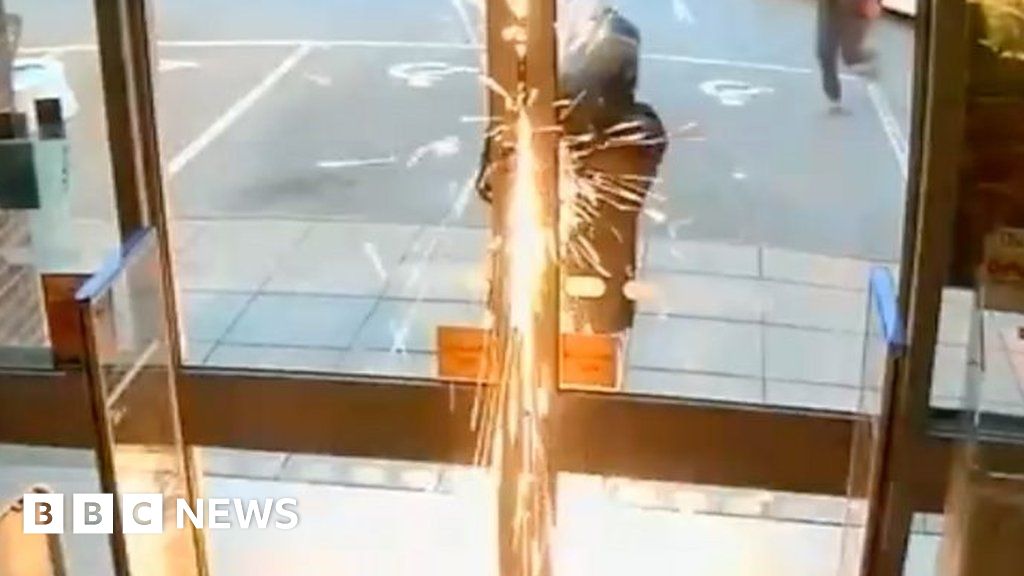 ATM thefts: Six men from organised crime group jailed - BBC News