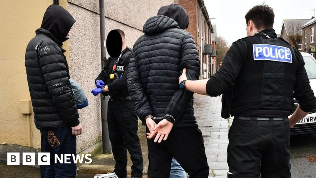 Cambridgeshire police may not be protecting vulnerable people - report ...