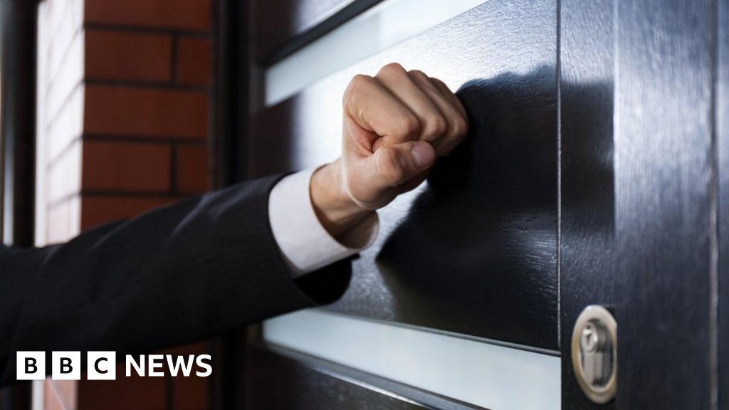 Scotland hit by £700,000 in doorstep scams over six months - BBC News