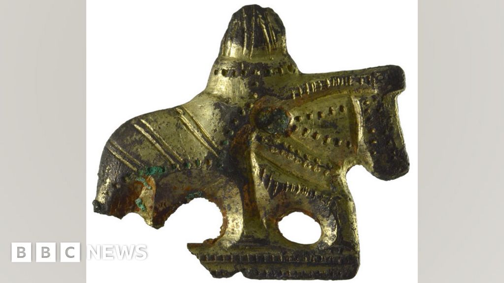 West Stow: Anglo-Saxon royal finds displayed at replica village