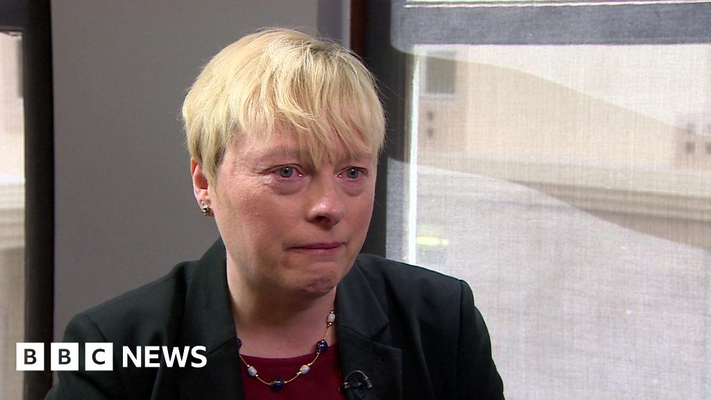 Angela Eagle: I served the best I could - BBC News