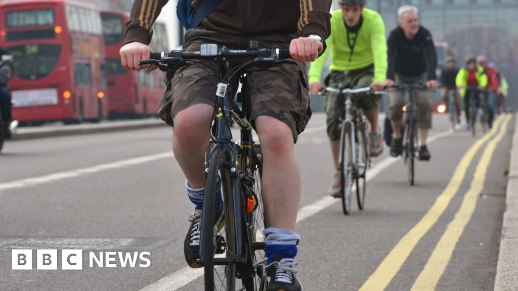 London cycling: A mainstream policy - BBC News