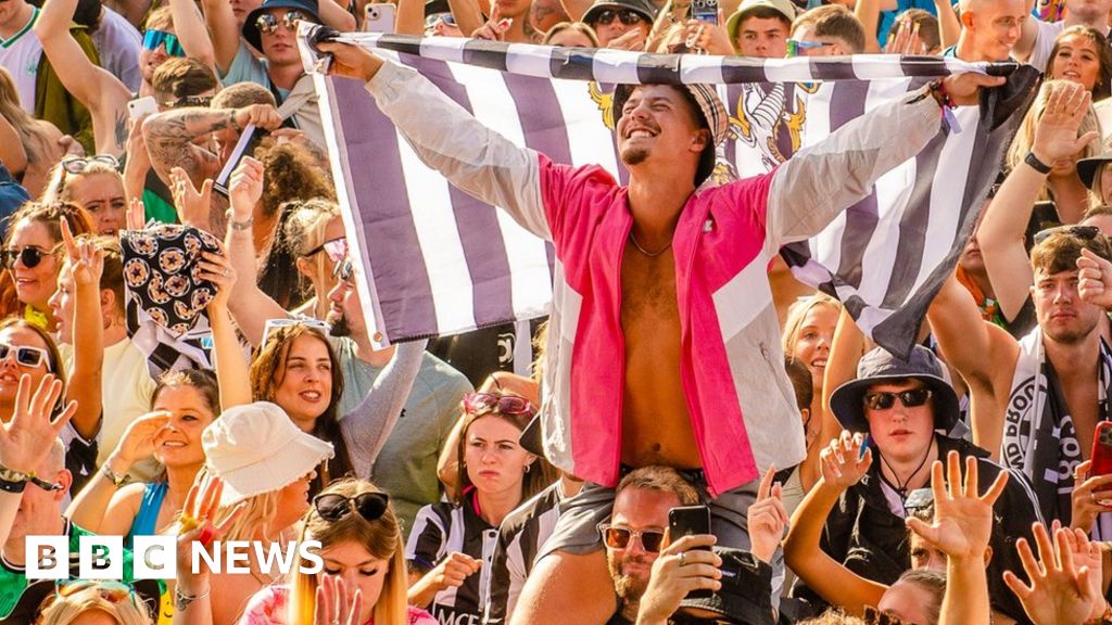 Creamfields North: Thousands enjoy big tunes and dance moves - BBC News