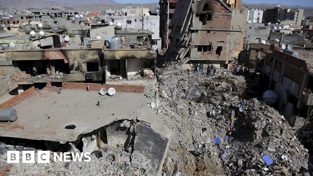 Cizre deaths leave unanswered questions - BBC News