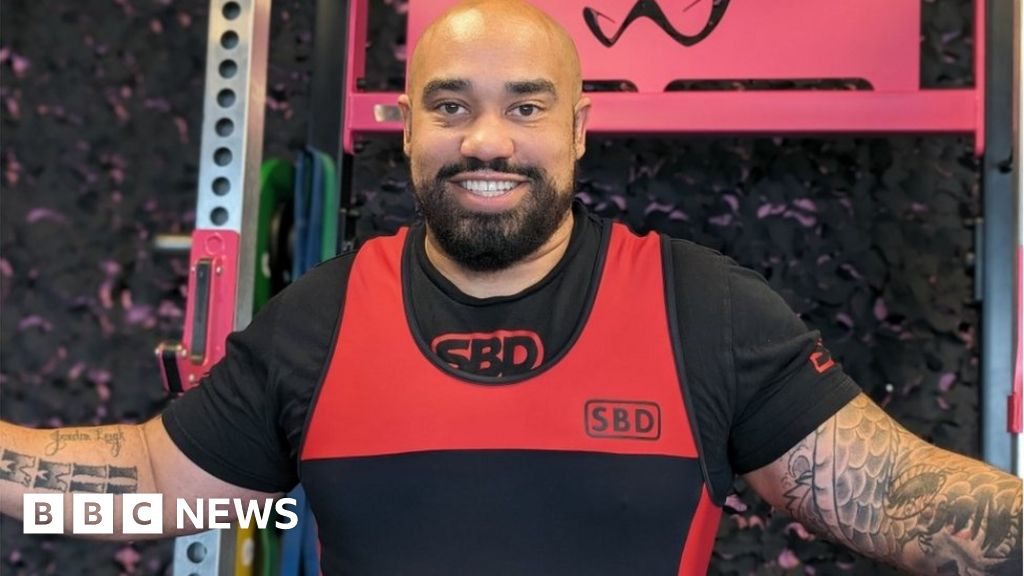 Ex-Royal Marine in British bench press title bid to help PTSD - BBC News