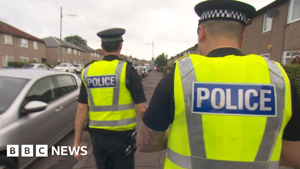 Raids target crime group behind £4.6m benefit fraud - BBC News