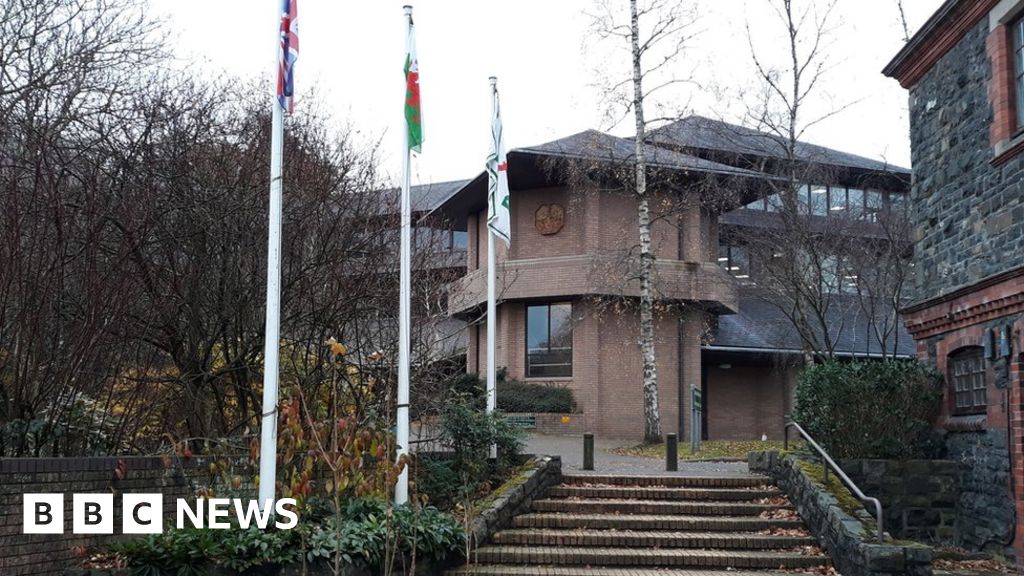 Powys council cuts: Schools and social services 'key priorities' - BBC News