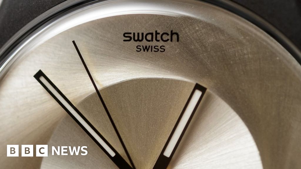 Swatch succeeds in trademark case over Apple 'iWatch' - BBC News