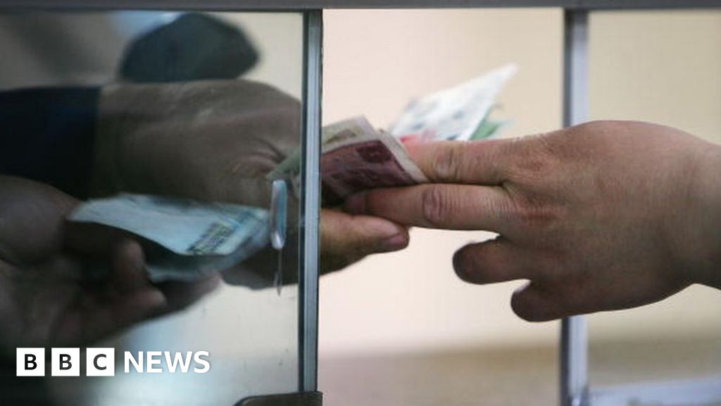 Chinese Officials Arrest 21 People Over 7 6bn Scam Bbc News