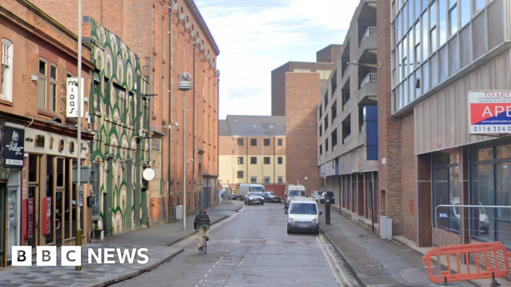 Leicester: Woman tried to murder victim in broken bottle stabbing - BBC ...