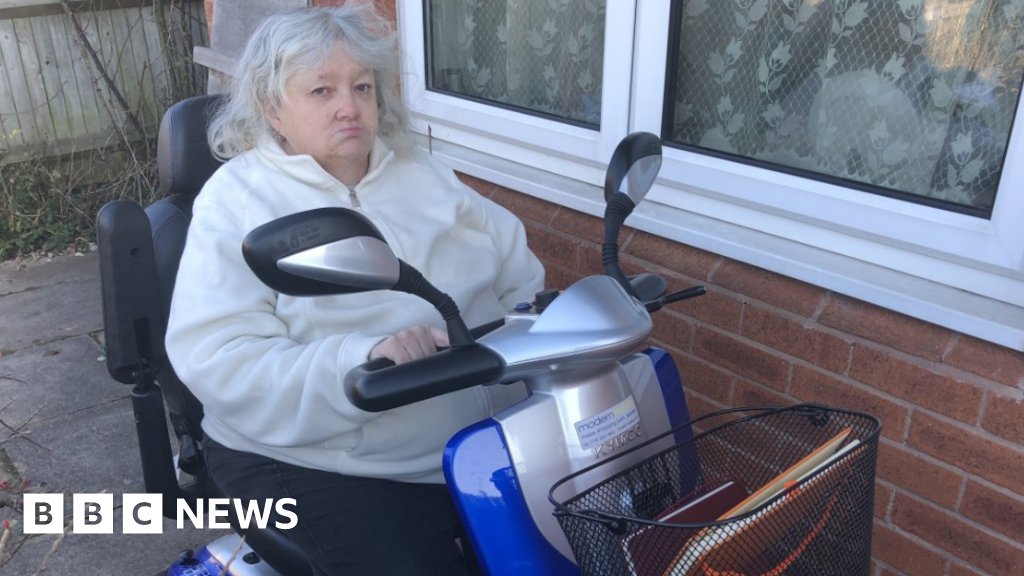 Leicester: Disabled woman's benefits restored 'out of the blue' - BBC News