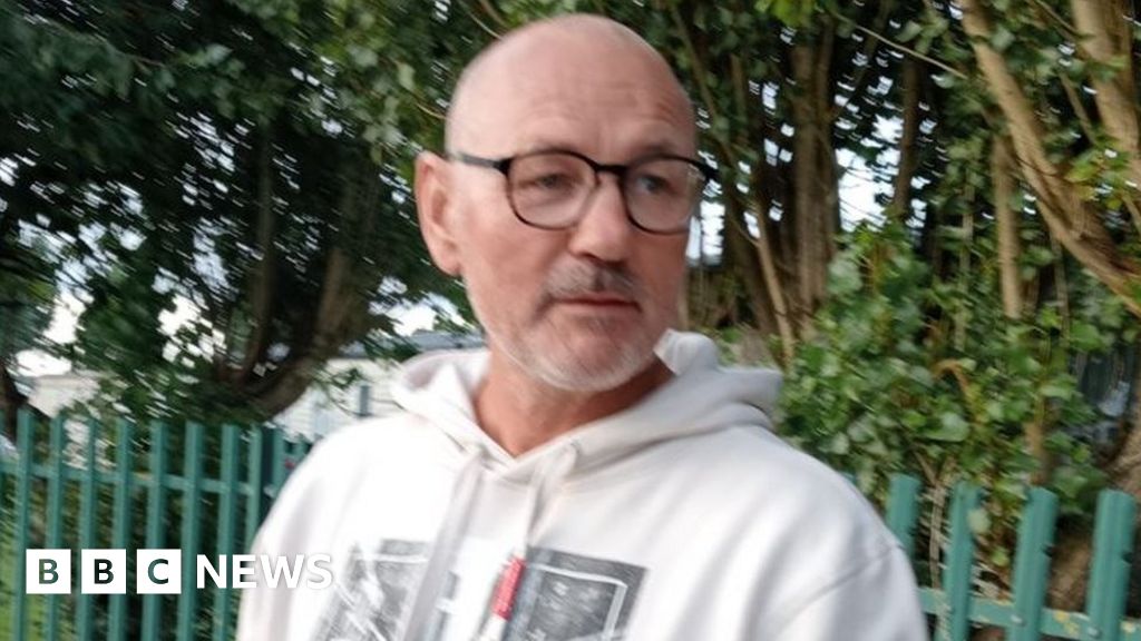 Danny Bell: Family pay tribute to bus driver killed in A52 crash - BBC News