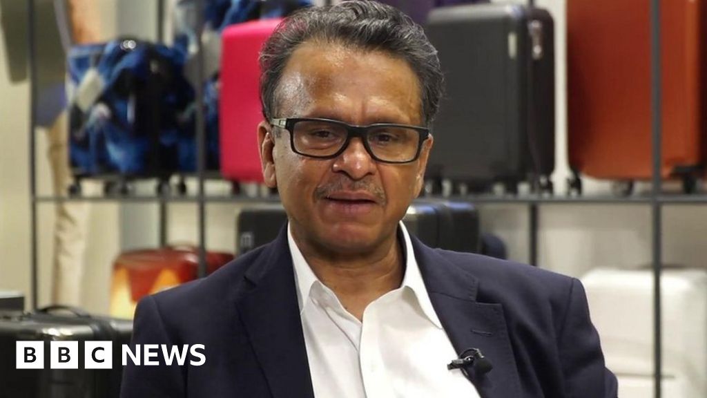 Samsonite boss: I always carry two cases