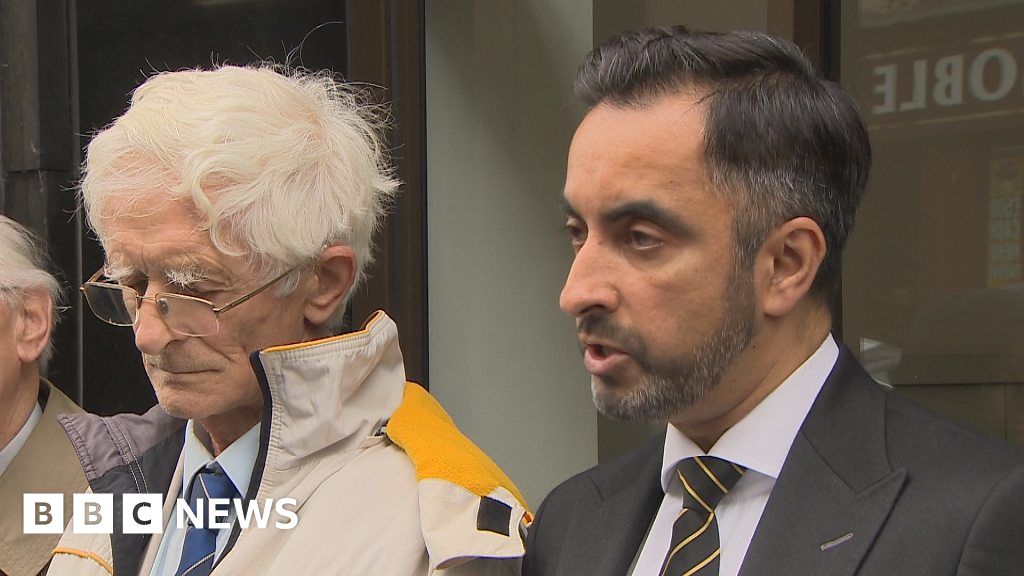 Lockerbie bombing: Megrahi family appeal for 'justice' - BBC News