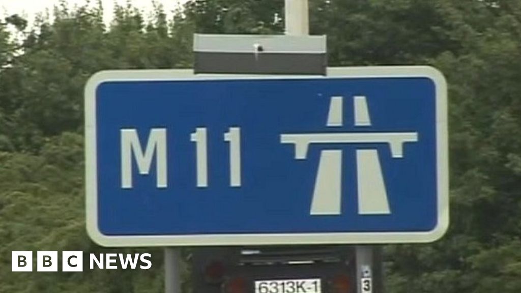 Escaped horses force M11 closure near Harlow