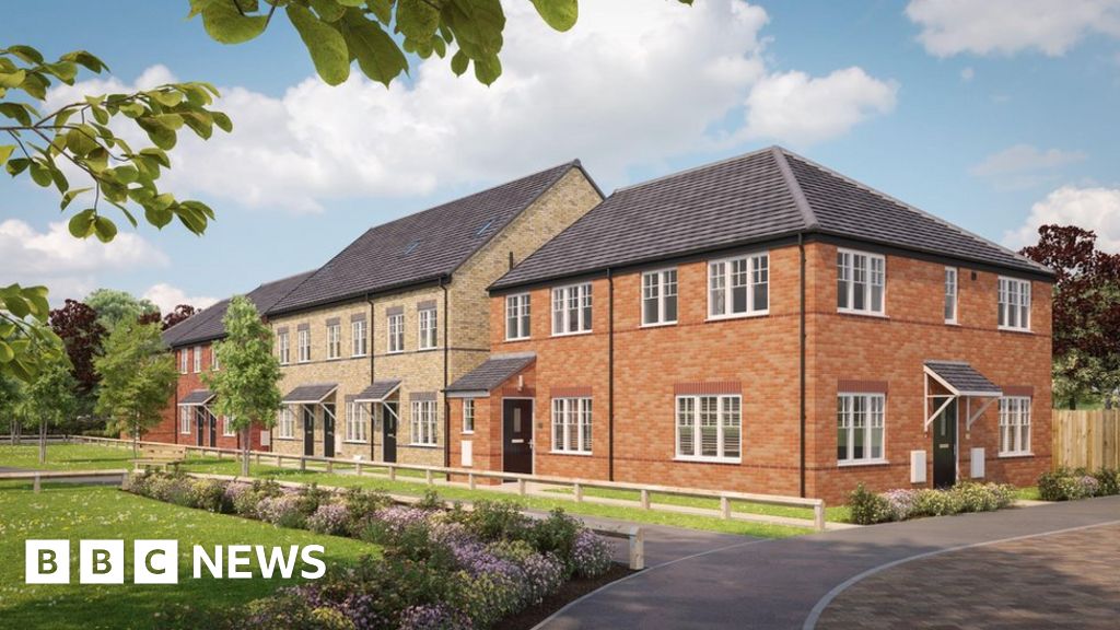 Burbage: Plans for homes unveiled after government approval - BBC News