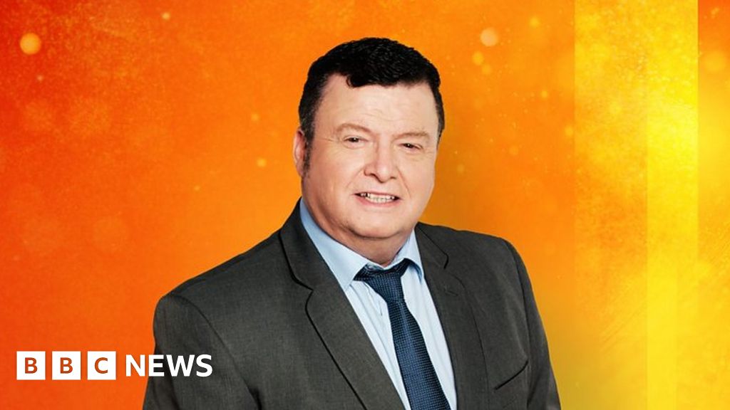 Chris Needs: BBC Radio Wales broadcaster dies aged 68 - BBC News