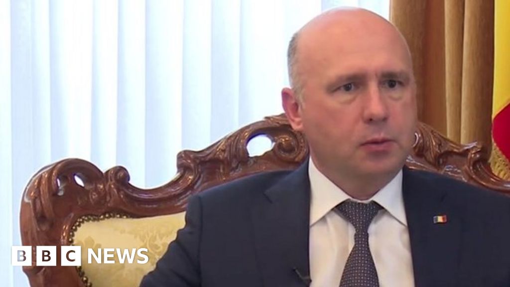 Moldovan PM: Last chance for government to restore trust - BBC News