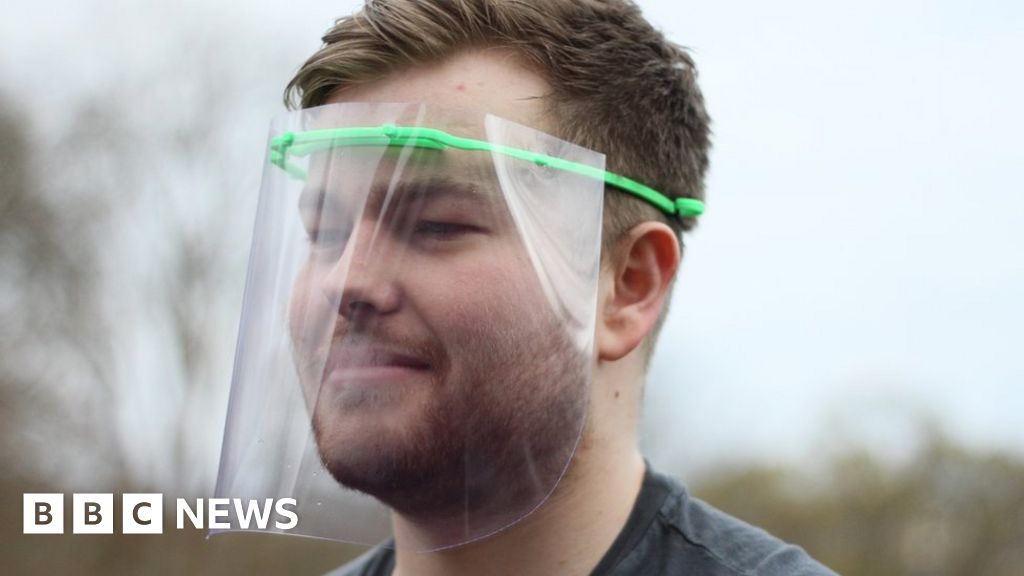 Coronavirus: Isle of Wight student makes PPE face masks