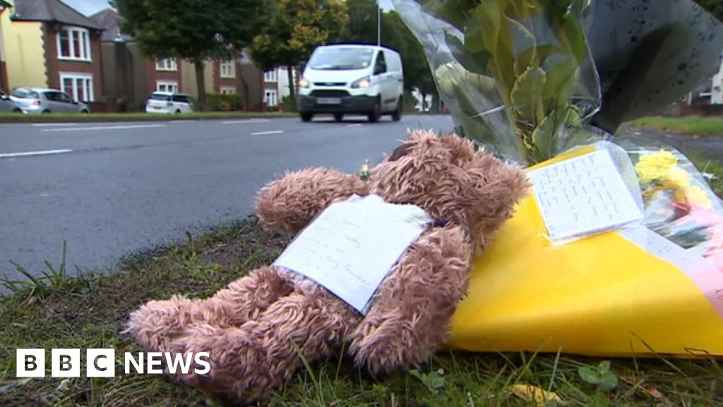 Tribute to 'young angel' after fatal Cardiff crash - BBC News