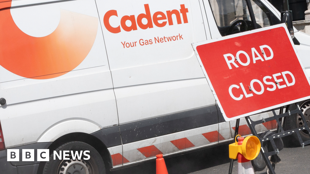 Cadent Gas fined over unsafe Shrewsbury roadworks - BBC News