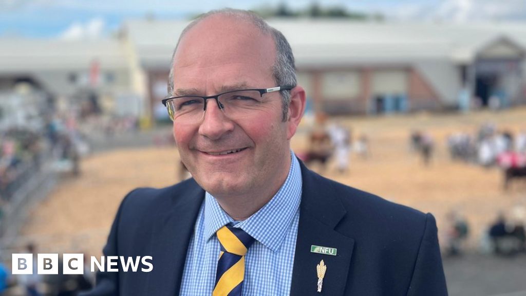 Devon County Show: NFU leader pushes for fairer deal - BBC News