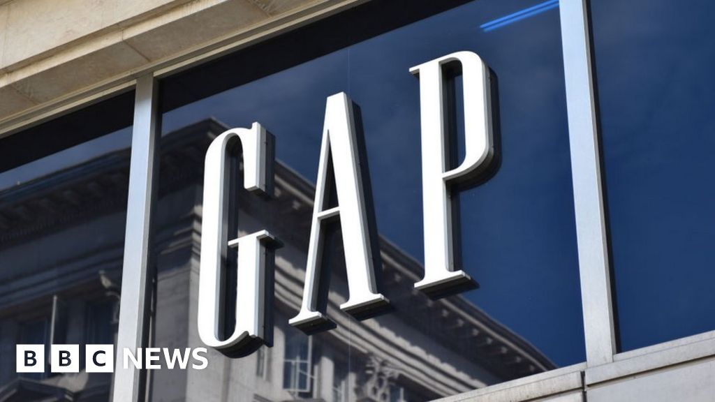 Gap to shut shops and hive off Old Navy - BBC News