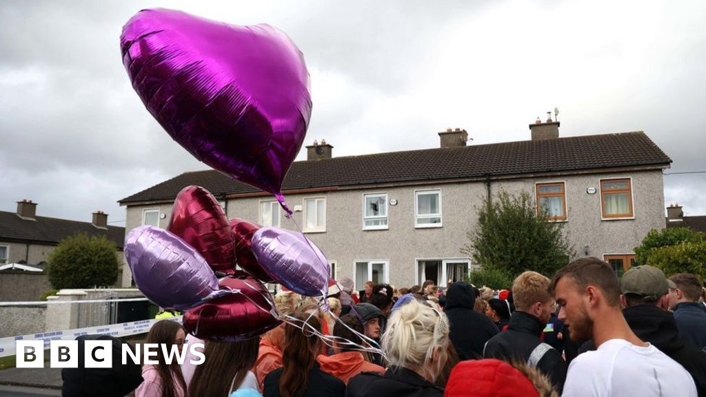 Tallaght, Dublin: Vigil held for siblings killed in attack - BBC News