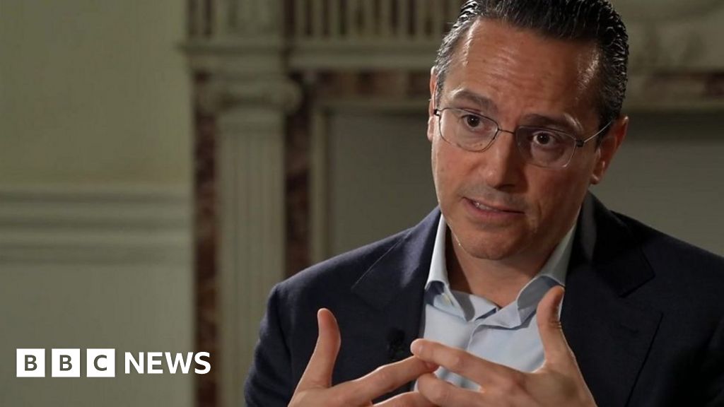 Shell boss says oil production cuts are irresponsible - BBC News