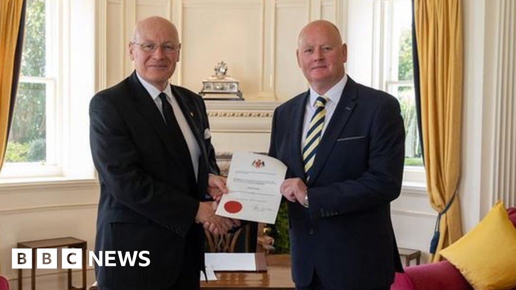 Isle of Man mini-reshuffle sees backbencher moved to health minster ...