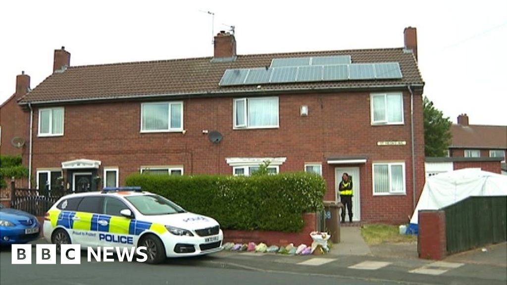 Wallsend death: Murder charge after suspected assault - BBC News