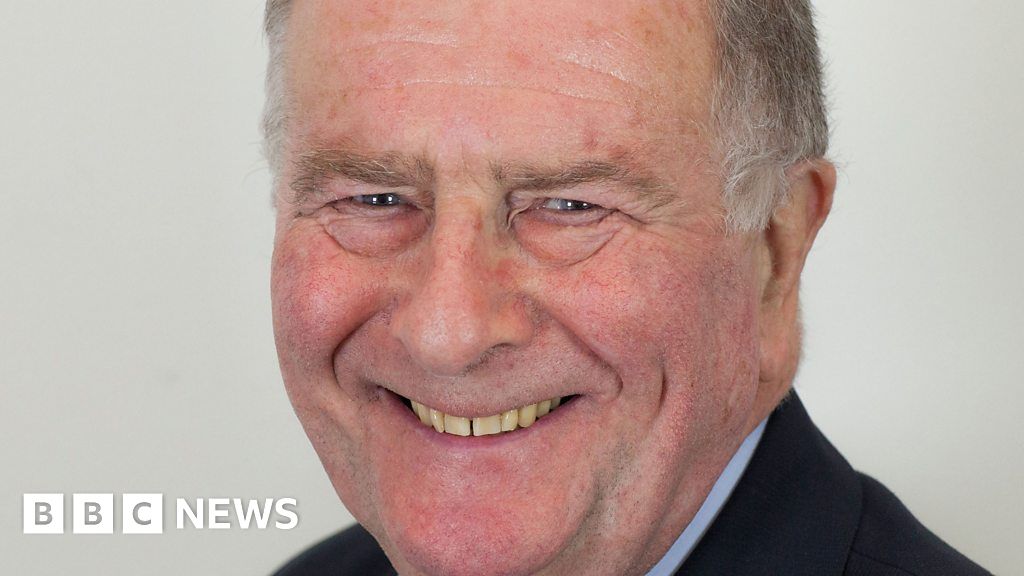 The MP who calls his secretaries 'girls' - BBC News