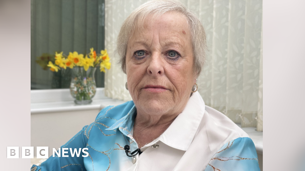 Mason Rist: Grandmother calls for harsher knife punishments - BBC News