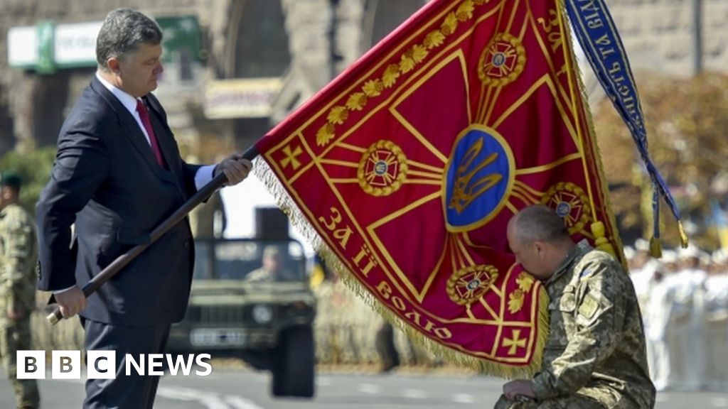 Ukraine conflict: Poroshenko says future on 'brittle ice' - BBC News