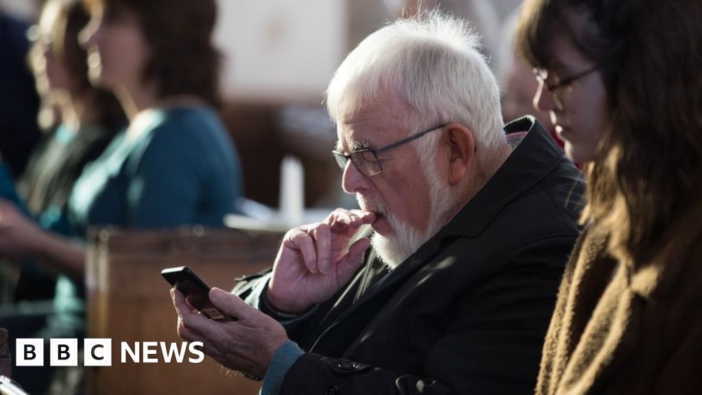 Aylsham churchgoers use app to rate hymns