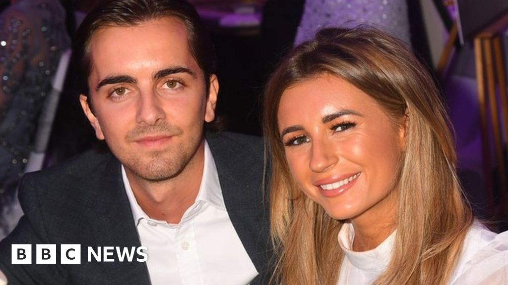 Sammy Kimmence: Former trader jailed for defrauding pensioners - BBC News