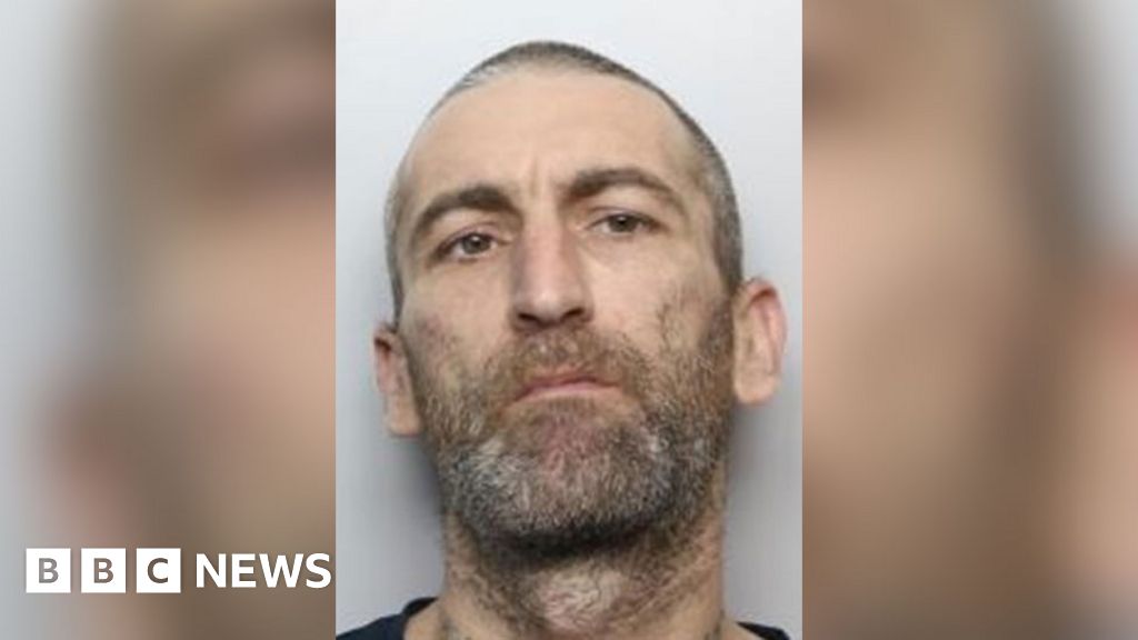 Nathan Biggin: Kidnapper jailed over 'terrifying' ordeal - BBC News