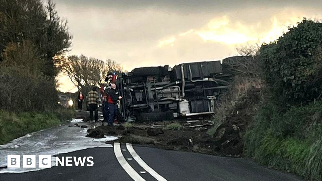 Military fire engine overturns on road near Helston - BBC News