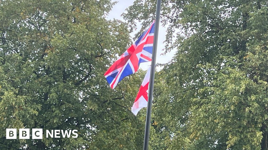 York council will not remove Union and England flags from city streets